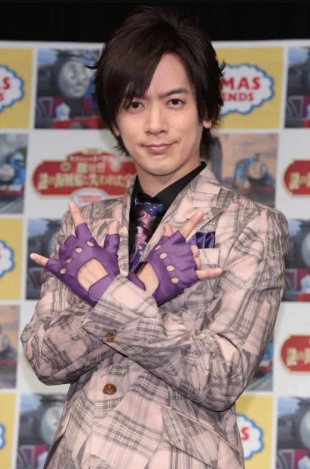 DAIGOの家系図がすごい！親戚30人一覧やジョンレノン、渋沢栄一との関係についても！ - M-media